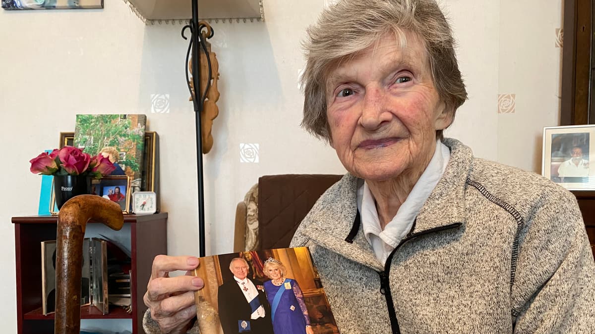 Friends, happiness and dancing the secret to long life, according to ...